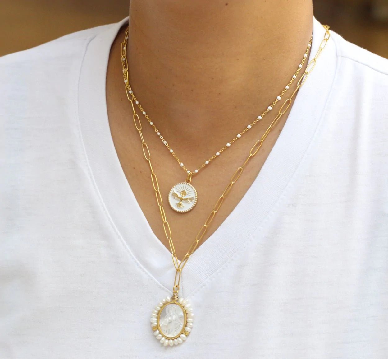 Collares religiosos esmaltados de colores – Casilda Finat MC